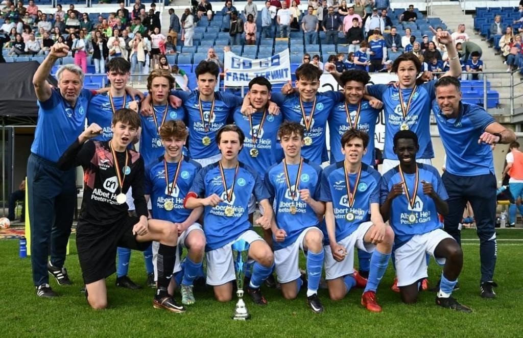 U17 winnen nationale finale › KFC Turnhout